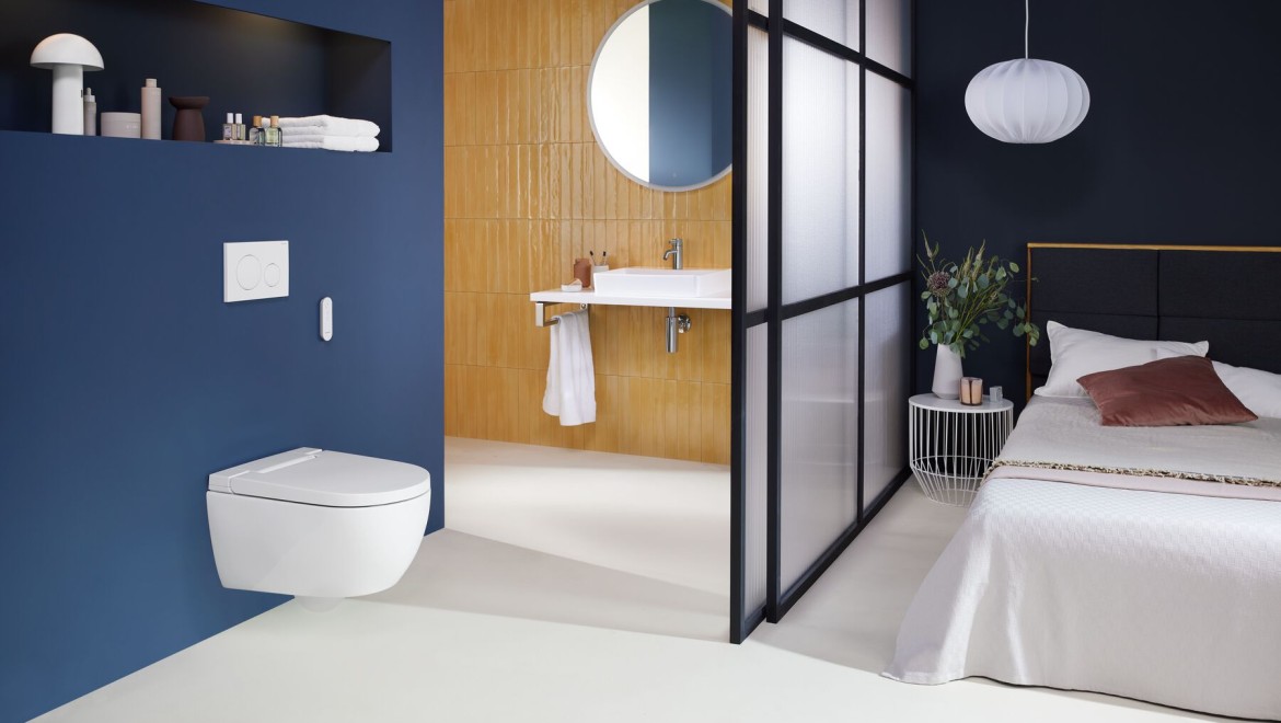 The Geberit AquaClean shower toilet: quick and easy to install ...