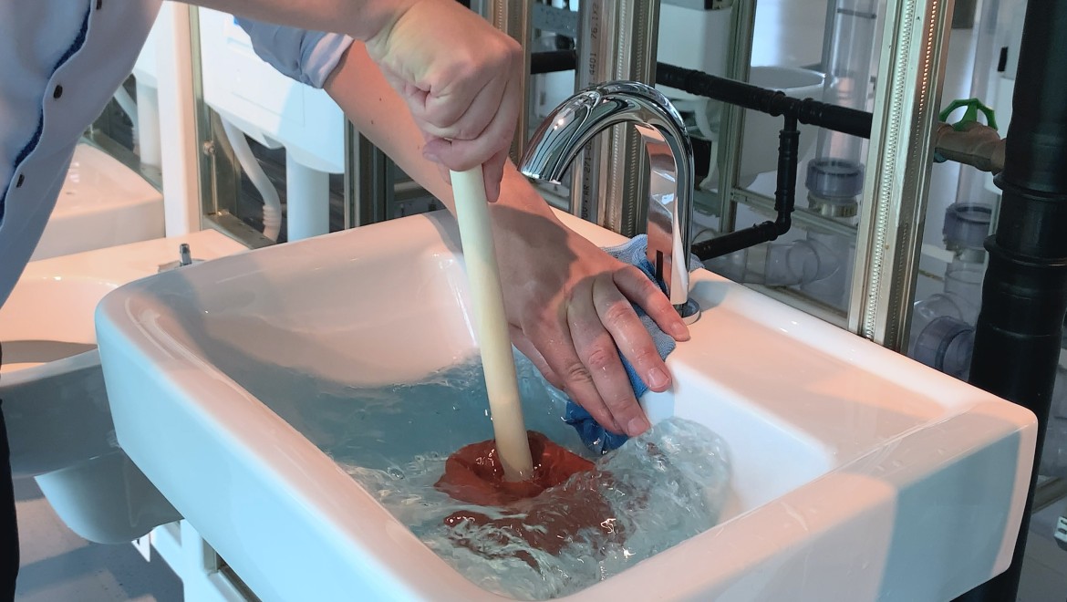 Clean the trap | Geberit North & South East Asia